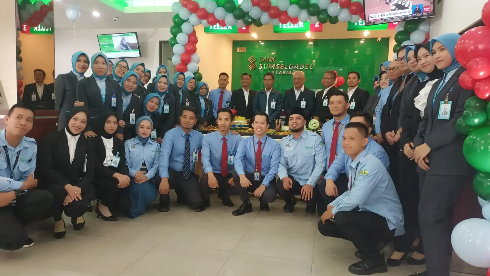 Direksi dan Komisaris Bank Sumsel Babel Syariah Turun Langsung Layani ...