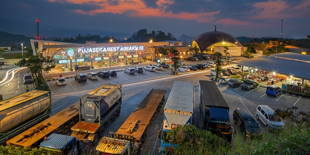 Rekomendasi Tempat Makan di Rest Area Tol Trans Jawa